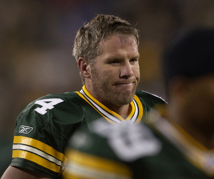 Legendary: The Unforgettable Career of Brett Favre – Pediment Publishing