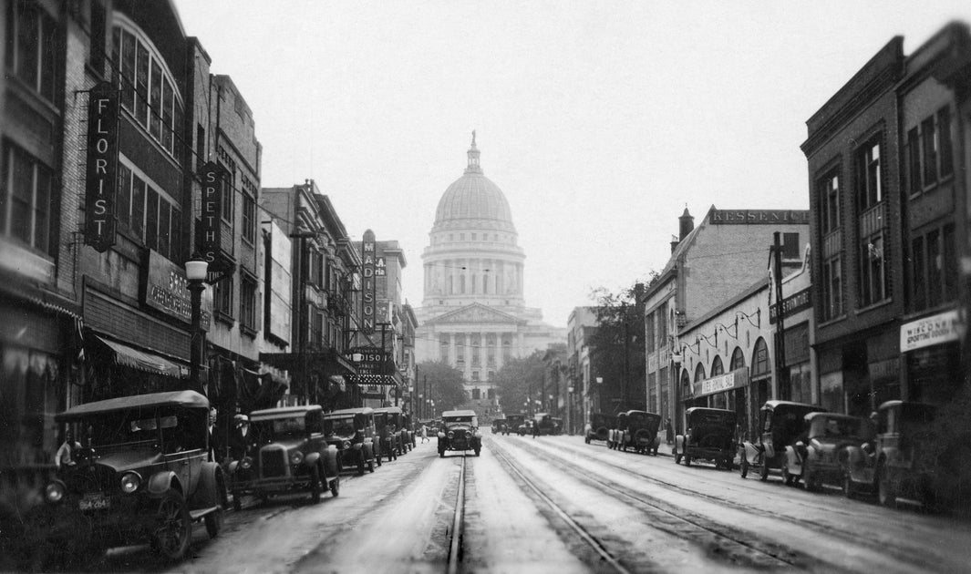 Moments in Time | A Pictorial History Postcard Book – Pediment Publishing
