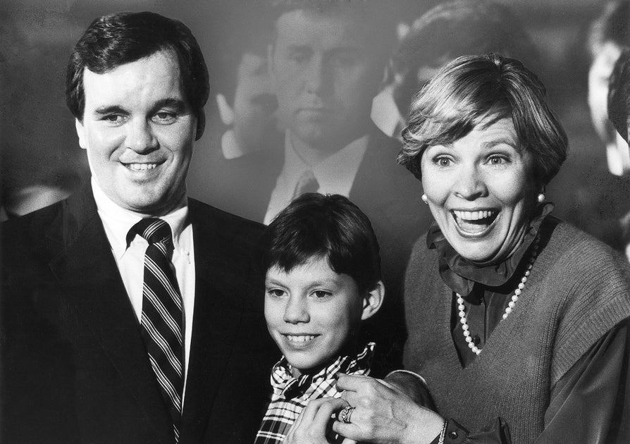 The Daley Legacy: Chicago Mayors Politics History Book – Pediment ...